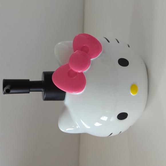 Hello Kitty | Bath | Nwt Hello Kitty Soap Dispenser | Poshmark